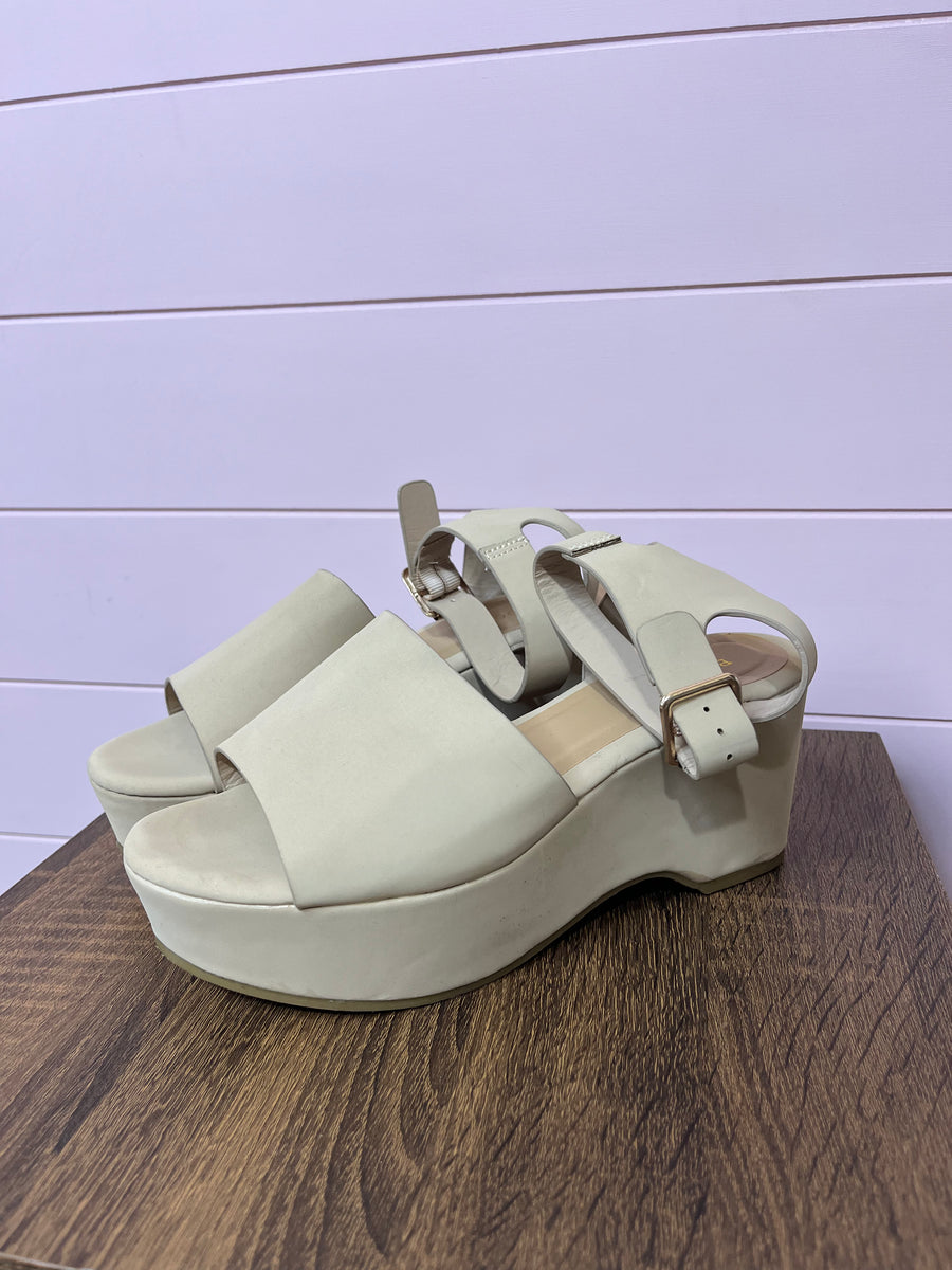 Size 8 Bamboo Nude wedges – Thrifty Babes